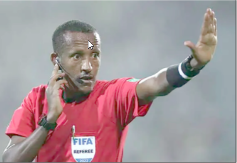 La FIFA dégomme l'arbitre Pierre Atcho - La Nouvelle République Algérie