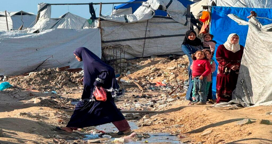 Les déplacés sont piégés dans des camps inondés - La Nouvelle ...